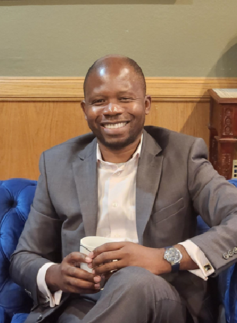 Our Team : The Board | The Belinga Foundation